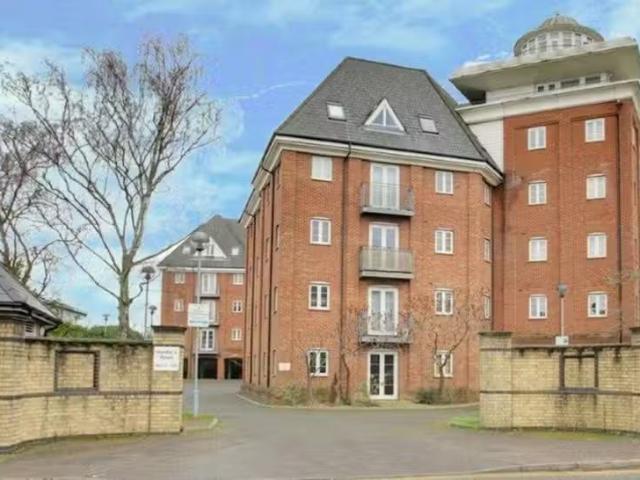 Unique 2 BA 2 bedroom flat for rent in Hardies Point, Hawkins.
