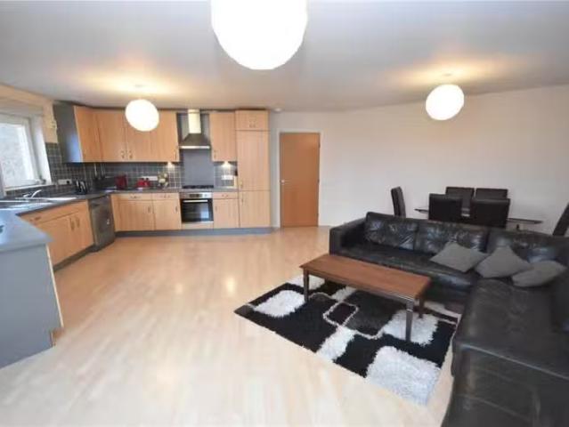 Just in! 2 BA 2 bedroom flat for rent in Links Road, City Cent.