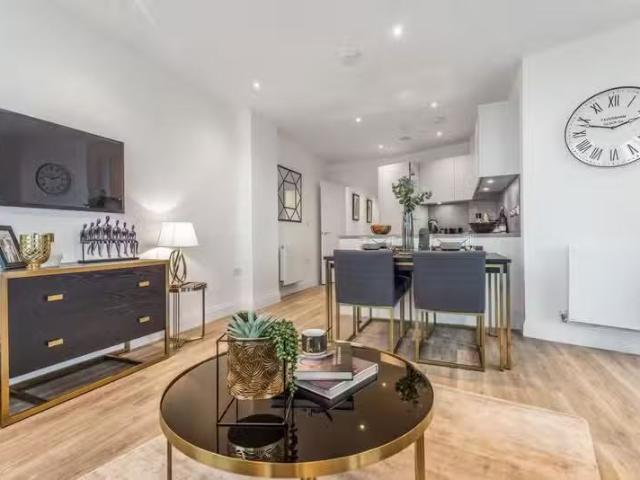 Cheap 2 BA 2 bedroom flat for rent in St. Marks Road Bromley BR2