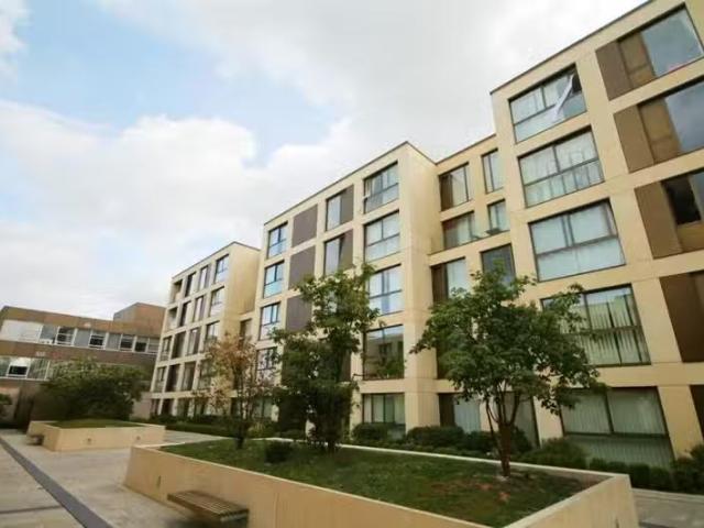 Charming 2 BA 2 bedroom flat for rent in Parkside Place, Cambr.
