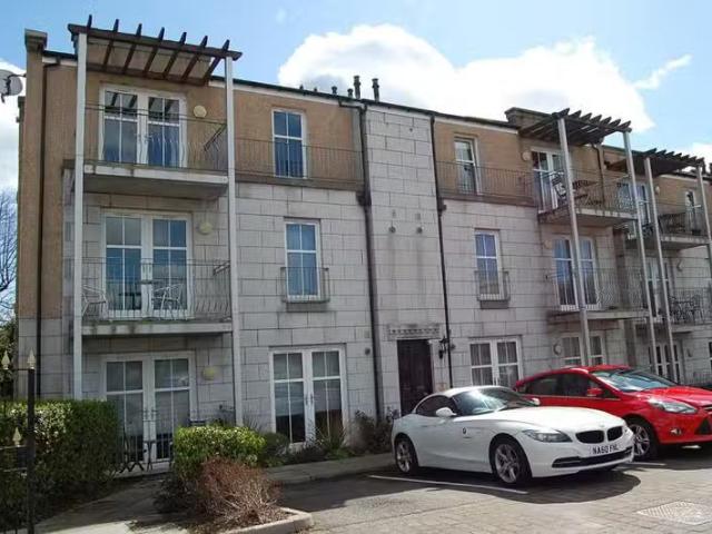 Nice 2 BA 2 bedroom flat for rent in Rubislaw Mansions, Queens.