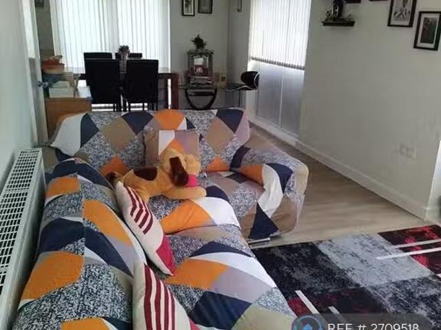 Cheap 2 BA 2 bedroom flat for rent in Town Centre, Hatfield, A.
