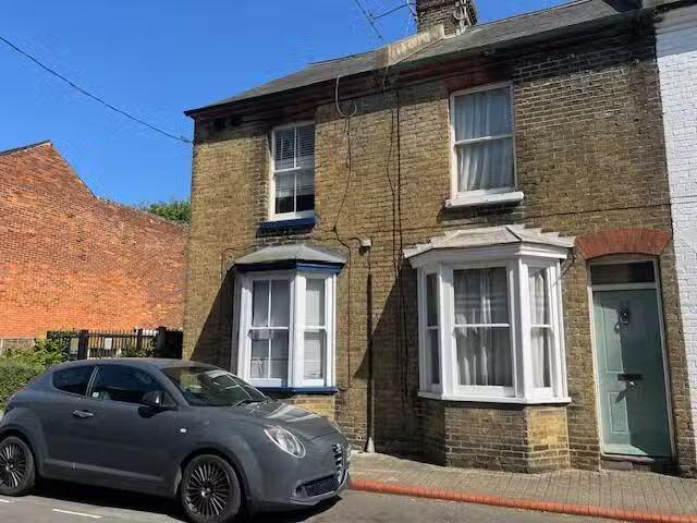 Just in! 2 BA 2 bedroom house for rent in St Peters Grove, Can.