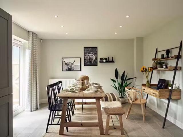 Just in! 2 BA 4 bedroom detached house for rent in Leaf Living.