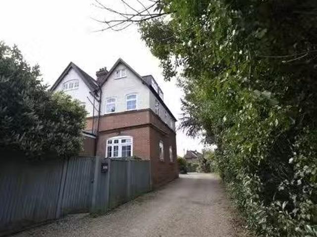 For Rent! 2 BA 4+ bedroom house to rent in Culverden Down, Tun.