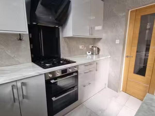 Just in! 2 BA 4 bedroom semi detached house for rent in Morris.