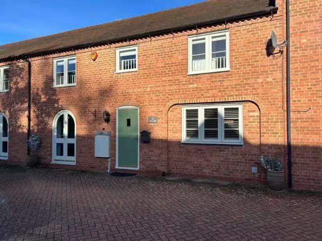 New 2 BA 4 bedroom terraced house for rent in Mill Court, Alve.