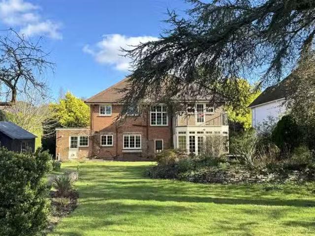 Just in! 2 BA 5 bedroom detached house for rent in Canford Cli.