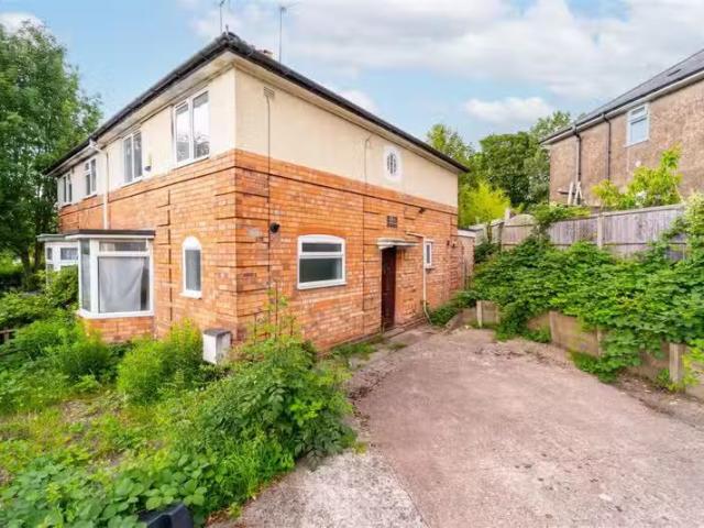 For Rent! 2 BA 5 bedroom house for rent in Rodbourne Road, Bir.