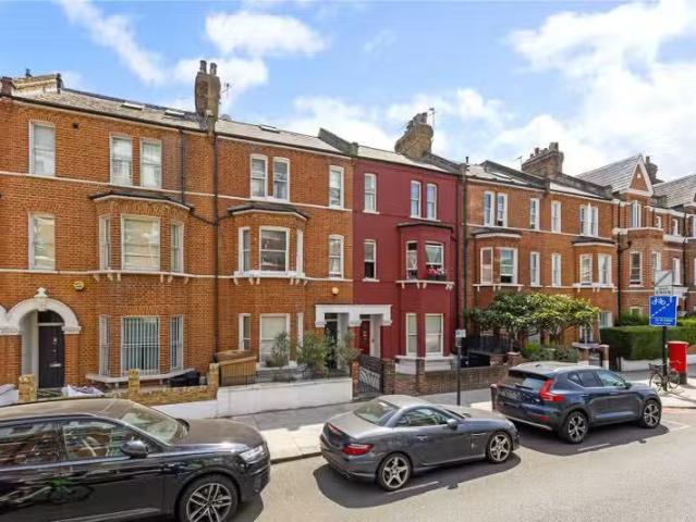 Charming 2 BA 5 bedroom property to let in Cambridge Road, Bat.