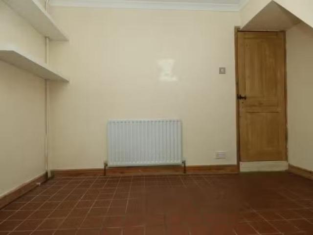 Unique 2 bedroom terraced house for rent in Brookfield Road, D.