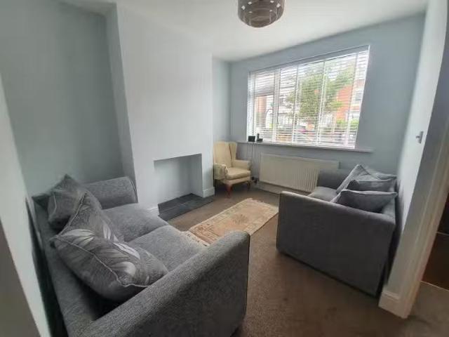 Nice 2 bedroom terraced house for rent in Gordon Road, Harborn.