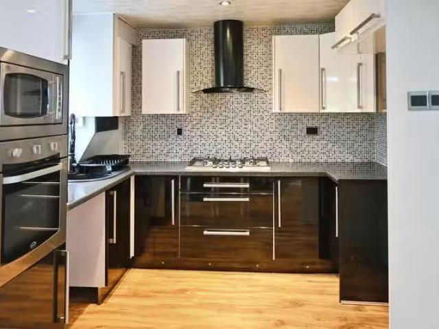 New 2 bedroom town house for rent in Bracewell Avenue, Allerto.