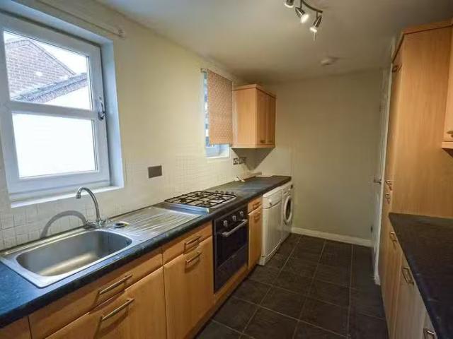 For Rent! 2 bedroom apartment for rent in 16 Emperor Court, CB4
