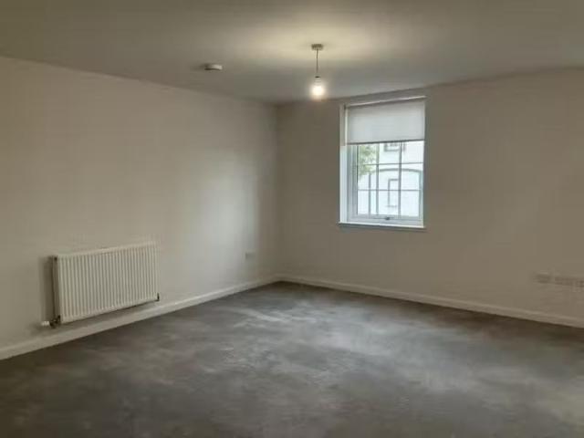 Deal! 2 bedroom apartment for rent in 36 Quarryline Street, St.