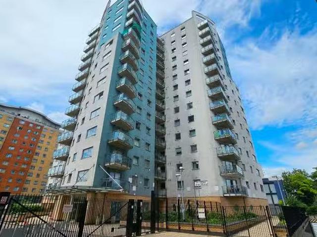 Nice 2 bedroom apartment for rent in Centreway Apartments, Axo.