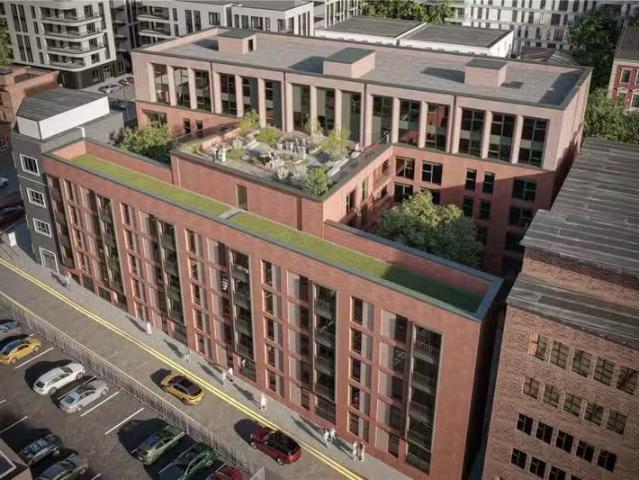 Charming 2 bedroom apartment for rent in Chapmans Yard, Upper.