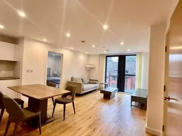 Unique 2 bedroom apartment for rent in Arden Gate, William Str.