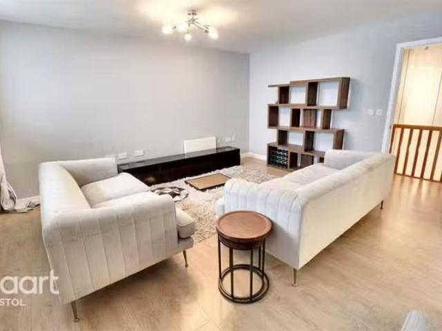 Just in! 2 bedroom apartment for rent in East Tucker Street, B.