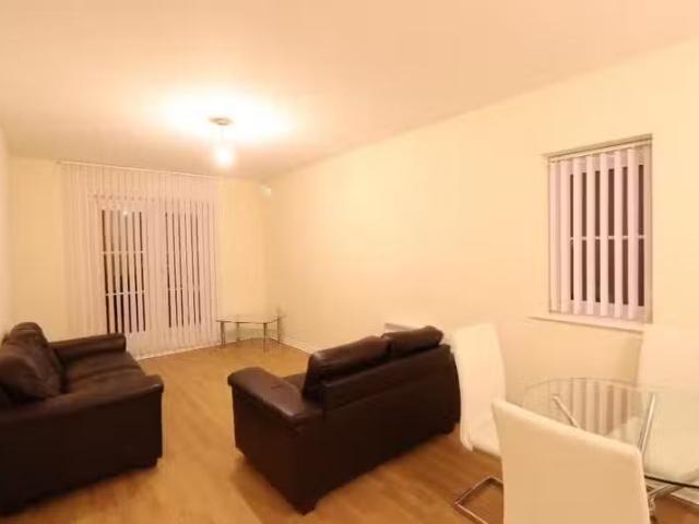 Unique 2 bedroom apartment for rent in Hollins Court, Kenneth.