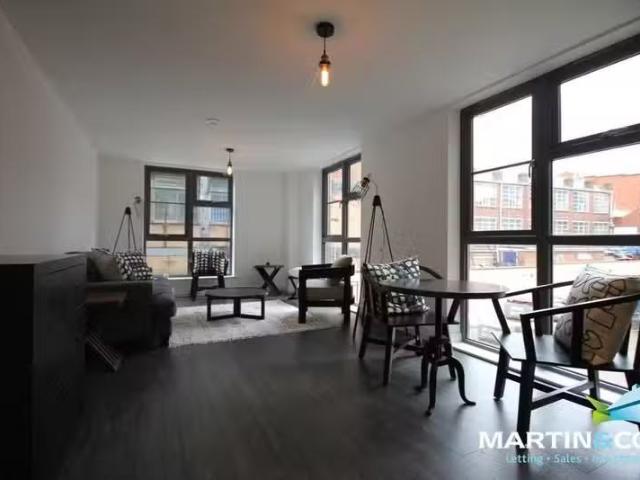 Cheap 2 bedroom apartment for rent in Metalworks, Warstone Lan.