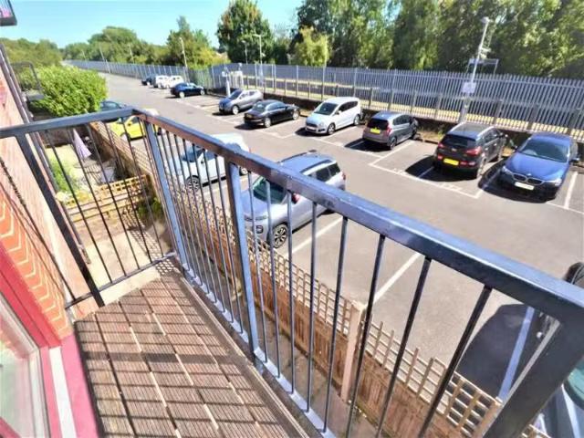 For Rent! 2 bedroom apartment for rent in Water House, Porters.