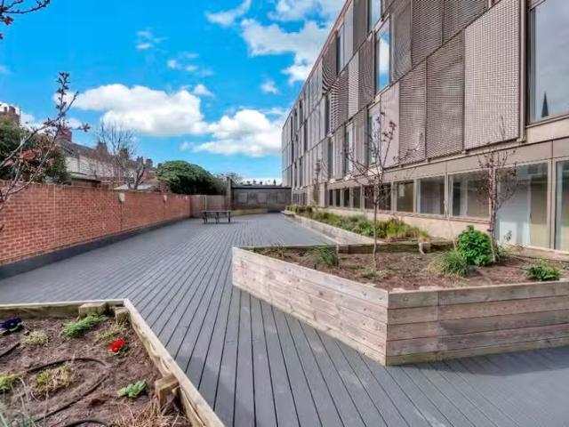 Just in! 2 bedroom apartment for rent in Tayfen Road, Bury St.