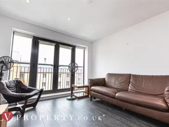 Just in! 2 bedroom apartment for rent in The Foundry, Jeweller.