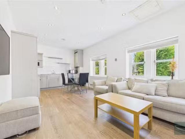 Charming 2 bedroom detached house for rent in The Coach House.