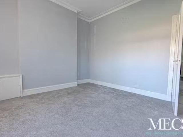New 2 bedroom end of terrace house for rent in War Lane, Harbo.