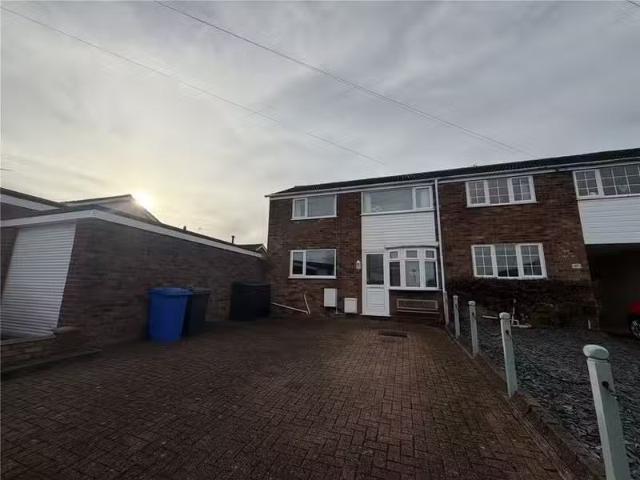 Charming 2 bedroom End Terrace House to rent, Cranesbill Road.