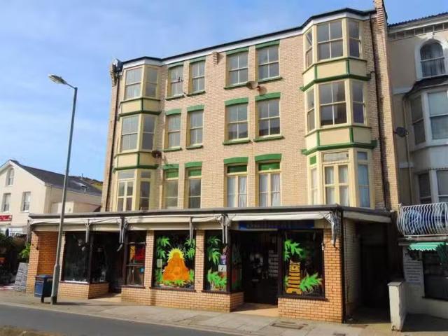 For Rent! 2 bedroom flat for rent in Flat 5, St James House11.