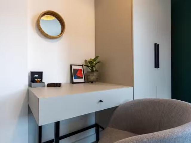 Just in! 2 bedroom flat for rent in Flat 707, Hairpin House, 2.