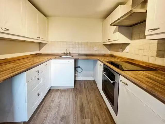 Charming 2 bedroom flat for rent in The Drays, Long Melford, C.