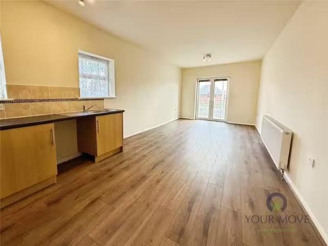 Deal! 2 bedroom Flat to rent, Vauxhall Street, Dudley, DY1 £8.