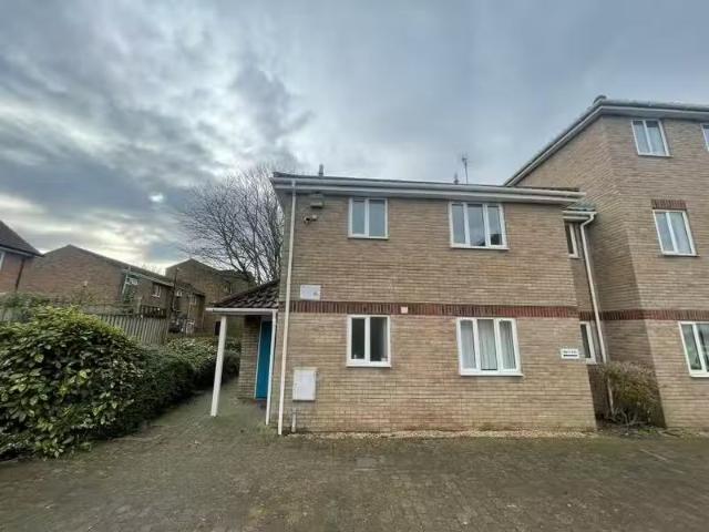 Nice 2 bedroom maisonette for rent in Apollo Way, Cambridge, C.