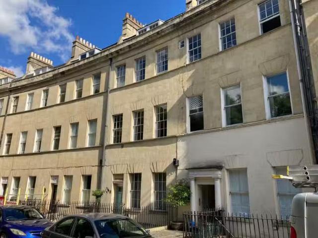 Cozy 2 bedroom property for rent in Grosvenor Place, Bath, BA1