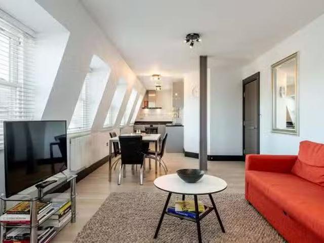 Rental! 2 BR Farringdon Road