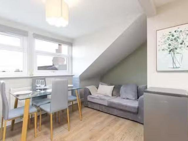Nice 2 BR Humber Road