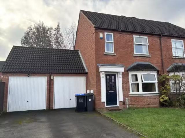 Cheap 2 BR Mulberry Close, Leamington Spa
