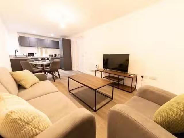 Cozy 2 BR Naylor Street