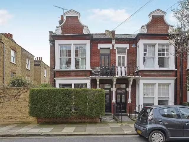 Cozy 2 BR Shottendane Road, London, SW6 5TJ