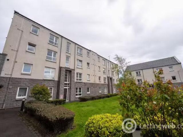 Nice 2 BR Property to rent in 43 Urquhart Court, FFL, Aberdeen.