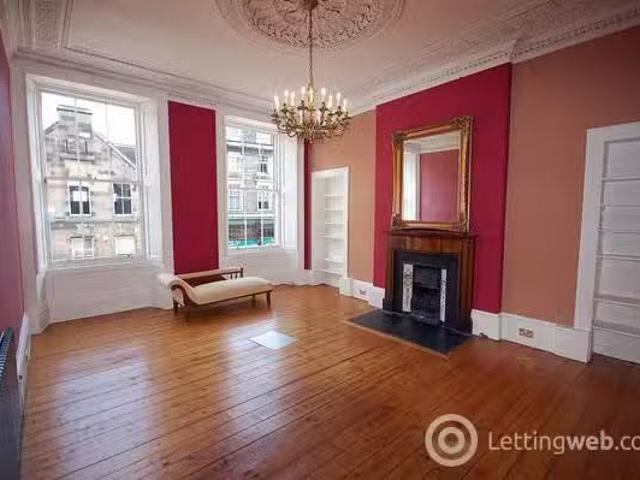 New 2 BR Property to rent in 58/1 Broughton Street