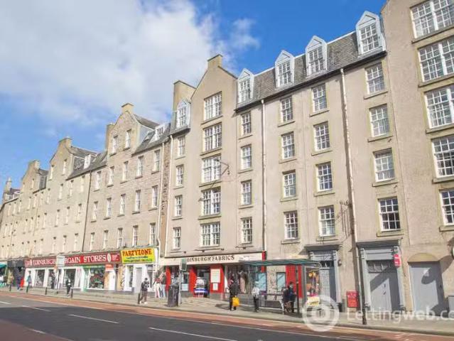 Cozy 2 BR Property to rent in 15/18, St. Patrick Square, Newin.
