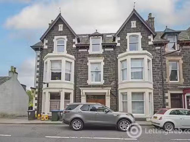 Deal! 2 BR Property to rent in 2 Ancaster House, Drummond Stre.