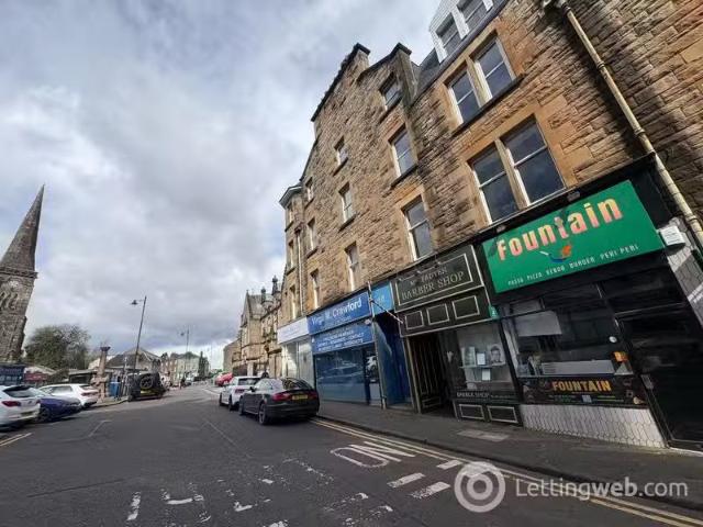 Nice 2 BR Property to rent in Viewfield Street, Stirling Town.