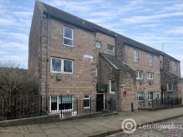 Just in! 2 BR Property to rent in Ballantyne Road, Leith, Edin.