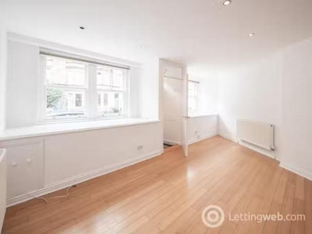 Rental! 2 BR Property to rent in Bellevue Road, Edinburgh, EH7