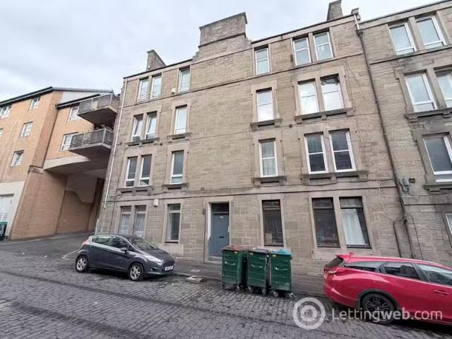 Just in! 2 BR Property to rent in Brown Constable Street, Dundee